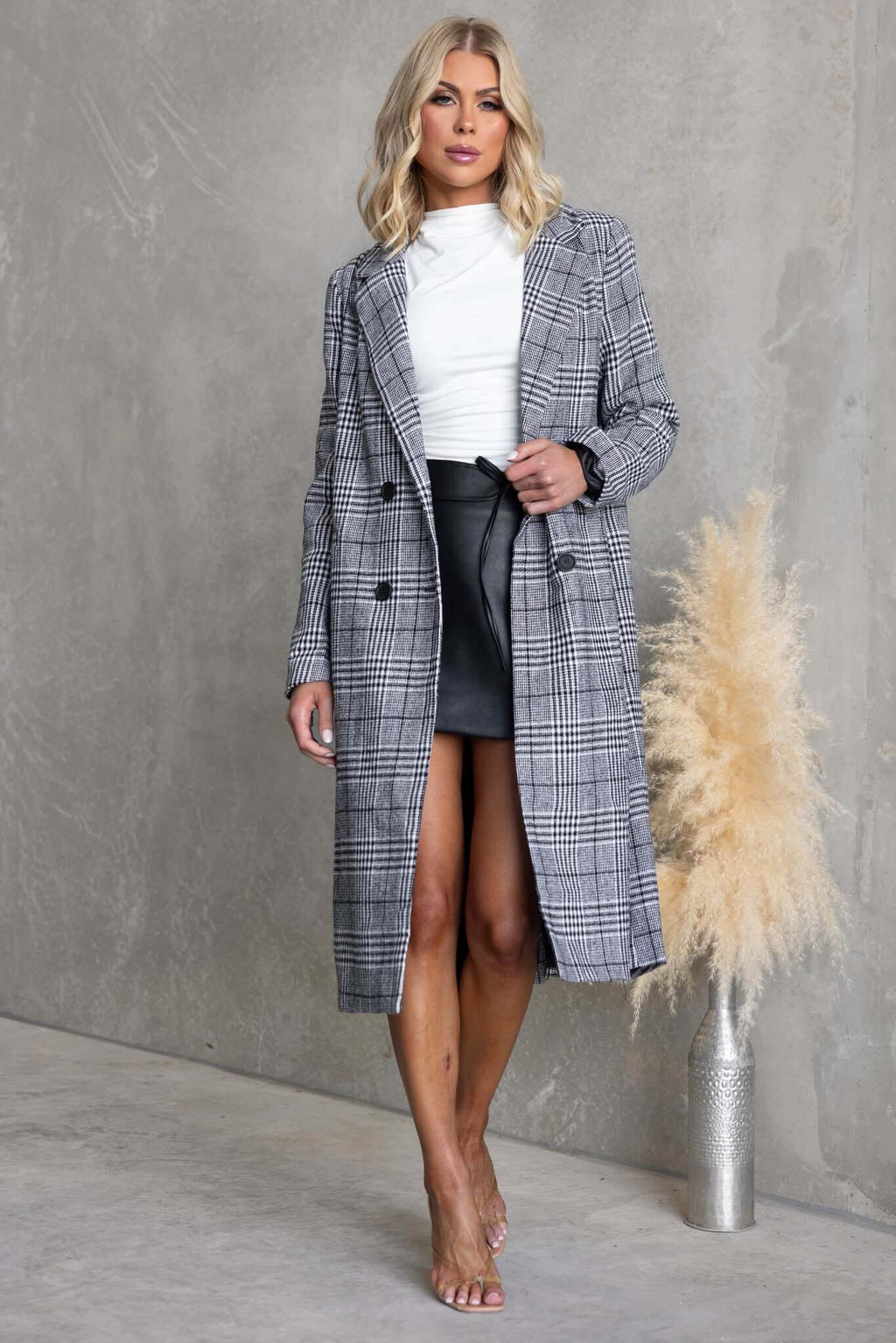 Elegant Jordyne Coat - Longline, Button-up – Amaroso Boutique