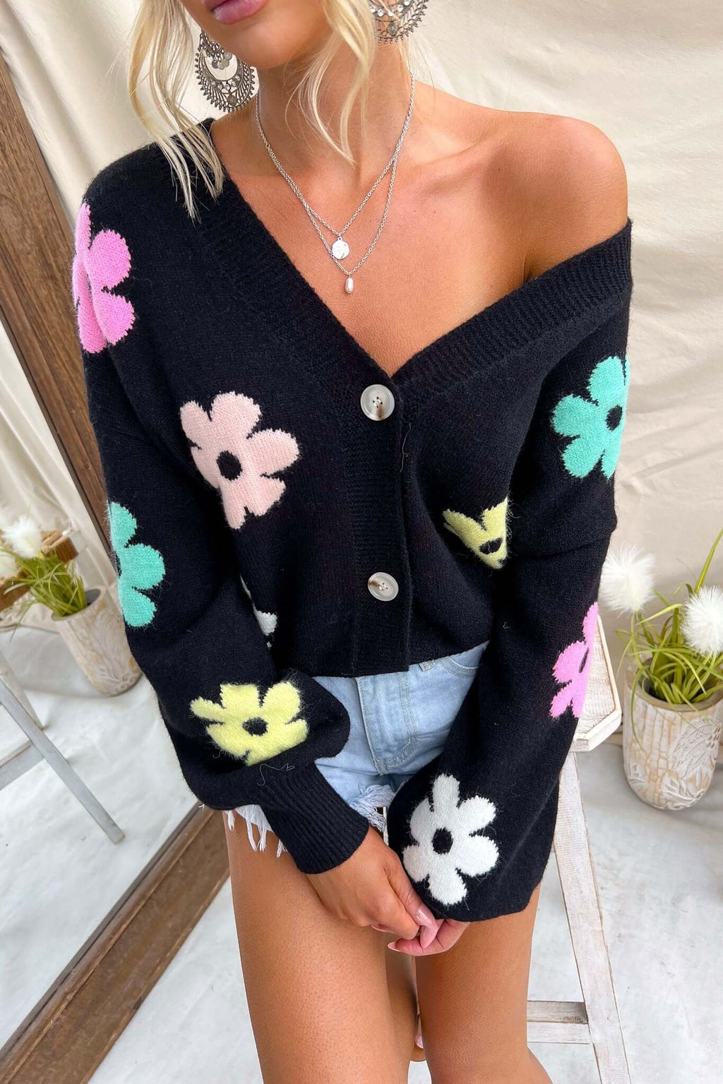 Mimsie Cardigan - V-Neck Button-Up Knit – Amaroso Boutique